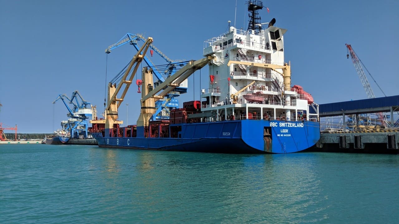 The developing situation of Vietnam seaports system - 2022 Updated