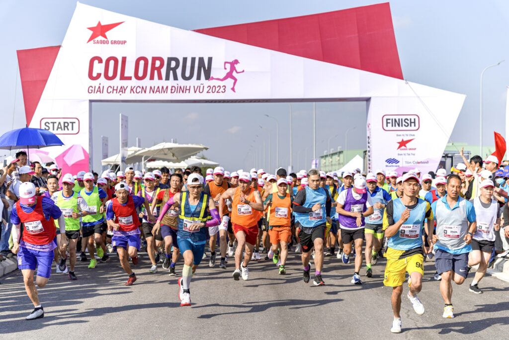 Nearly 300 athletes participated in the Color Run 2023 race at Nam Dinh ...